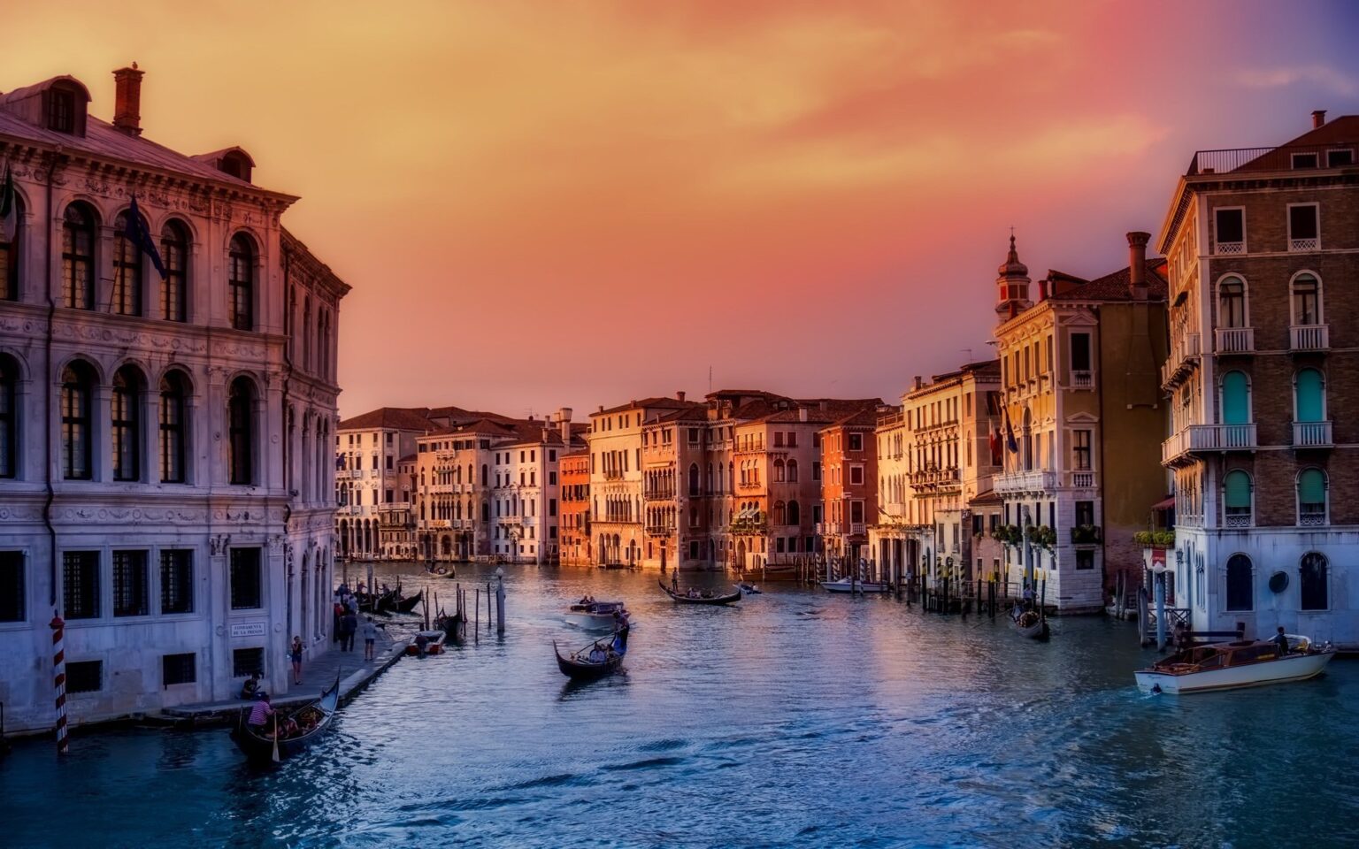 Italian Phrases for Travel: Complete Guide with Real Examples - Chiara ...